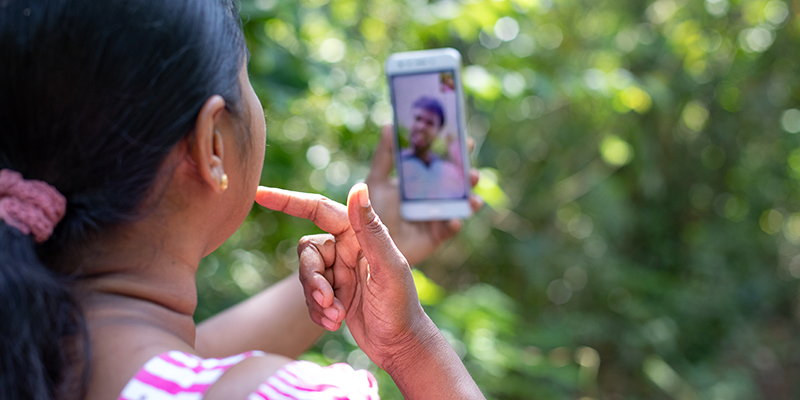 Making Sign Language Interpretation accessible for all through mobile ...